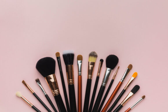 Jenis-Jenis Kuas Makeup Yang Perlu Kamu Ketahui - BACA TODAY